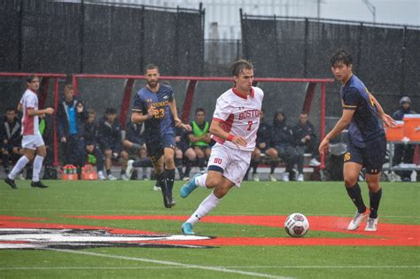 Mens Soccer Terriers Extend Unbeaten Streak To Four Games With 1 0