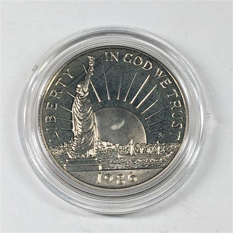 1986 S Libertyellis Island Commemorative Half Dollaruncirculatedin