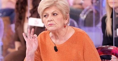 Uomini E Donne Pinuccia Della Giovanna Vuole Tornare Nel Programma Ecco In Che Ruolo