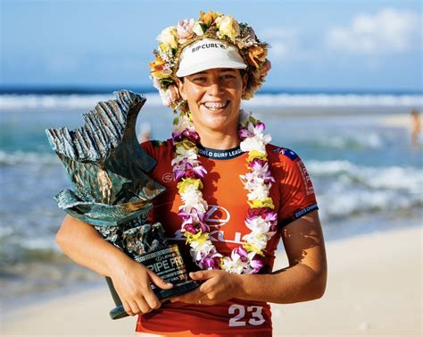 Pipeline Champ Tyler Wright To Test The Uae S Harsh Anti Lgbtq Laws As