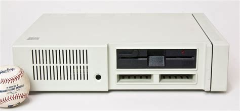 Ibm Pcjr Stripped Bare We Tear Down The Machine Big Blue Would Rather