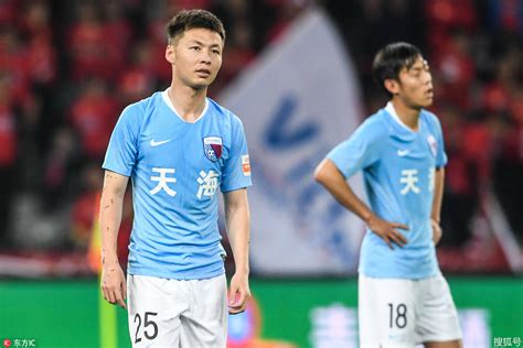 糜昊伦门线“拦网”瞬间 张鹭回眸凝望表情复杂 搜狐大视野 搜狐新闻