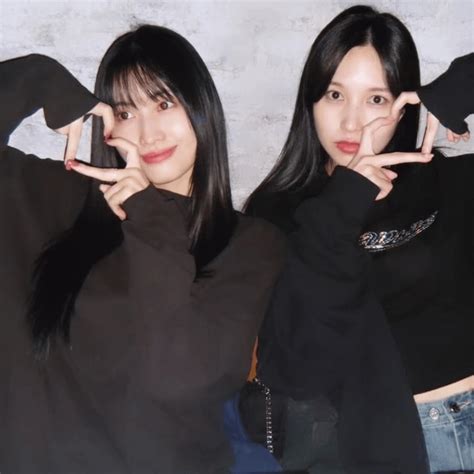 Twice Momo And Mina Rtwicexnice