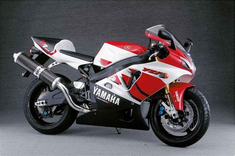 Yamaha Yzf R Rm Lawrence E