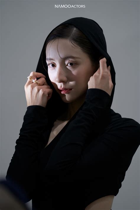 [배우] 박지현 뷰티 화보 비하인드 컷 17p 촬스의 이슈와 유머