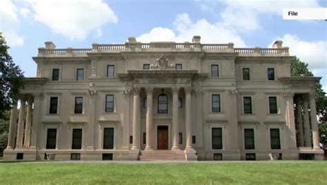Womans Body Found At Vanderbilt Mansion Historical Site