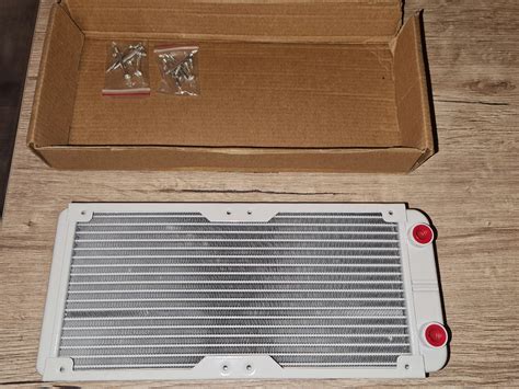 Hladnjak Od Aluminijuma Za Vodu 270mm 74973241