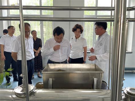 科技部农村司司长叶玉江一行来我校考察调研 齐齐哈尔大学