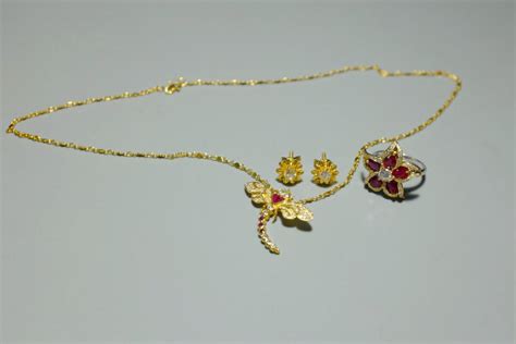 Ruby 18k Gold Dragonfly Pendant Necklace Gem Gardener
