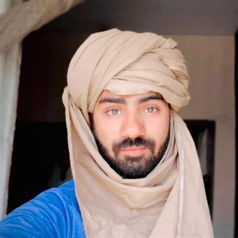 About Hafiz Muneeb Medium