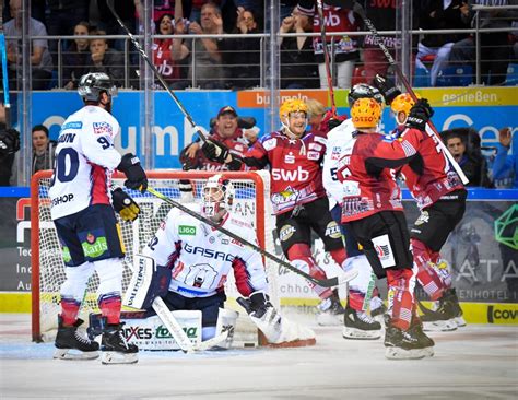 Fischtown Pinguins fegen Eisbären Berlin vom Eis Fischtown Pinguins
