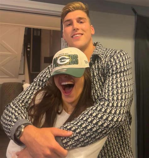 Packers Rookie Lukas Van Ness Girlfriend Celebrates Best Year