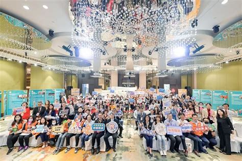 新北中高齡友善職場認證今授證37單位