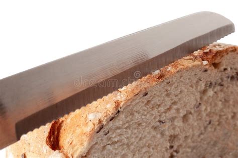 Rebanar El Pan Fresco Con Un Cuchillo Especial Cuchillo Sembrado Para