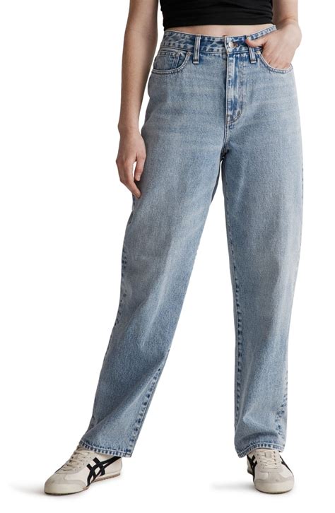 How Fashion People Wear Flip Flops And Jeans Who What Wear