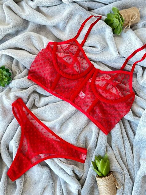 Мереживний комплект нижньої білизни Арт Ma 2142 2 червоний розмір 80А від продавця Умная