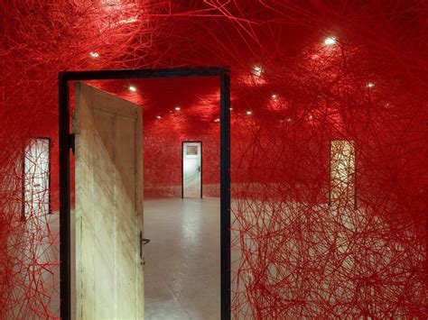 CHIHARU SHIOTA塩田千春