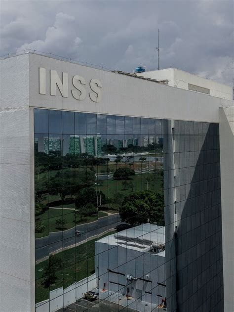 Entenda como funcionava a fraude de R 6 bilhões em benefícios do INSS