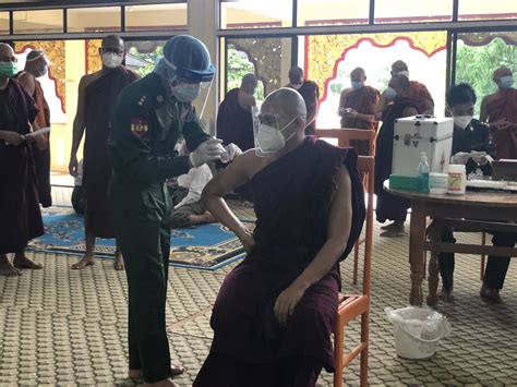 နိုင်ငံတော်ပရိယတ္တိသာသနာ့တက္ကသိုလ်၌ သံဃာတော်များနှင့် သာသနာ့နွယ်ဝင
