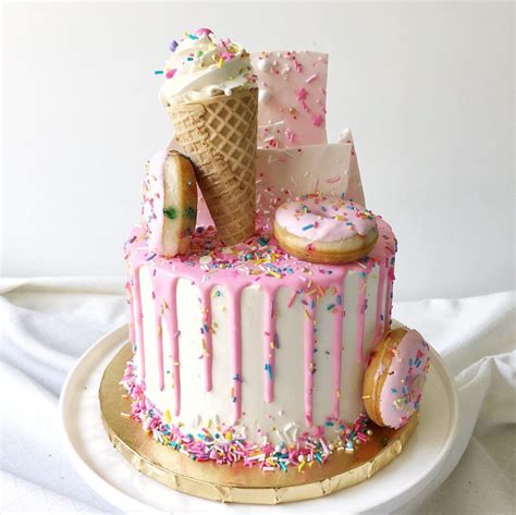 20 Fabulous Drip Cakes Inspiration Candy Birthday Cakes Drip Cakes