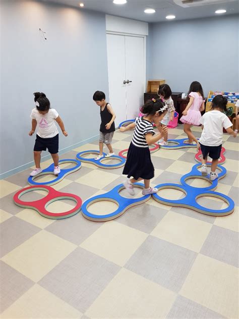 유아체육 땅콩매트 2인3각 협동심 기르기 뿜뿜 네이버 블로그