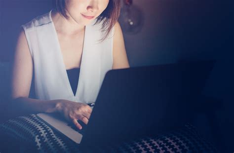 Bringing Work Home Can Mess With Your Sex Life