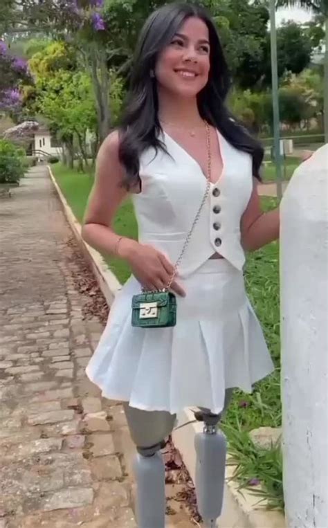 Stumps Are Sexy On Tumblr Valeria Dak Amputee Lady Beautiful Legless