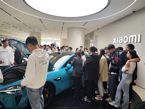 小米su7試駕 排至凌晨3點 每家門市客流近萬人 年輕人居多 神州生活圈 中國 世界新聞網
