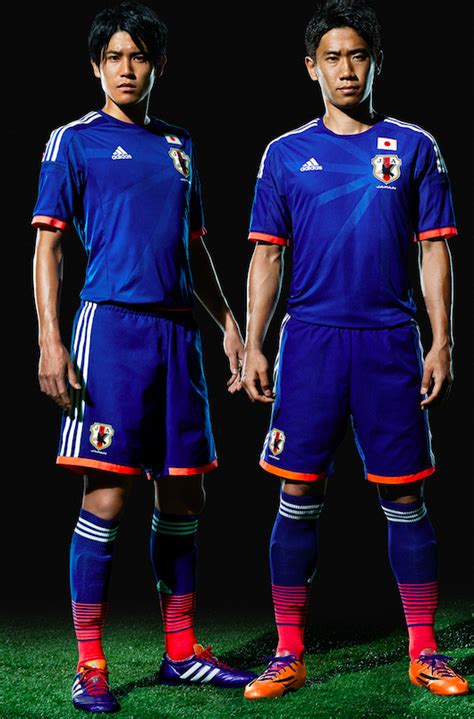 Adidas サッカー日本代表新ユニフォーム 60秒cm サッカー日本代表とブラジルワールドカップへの準備