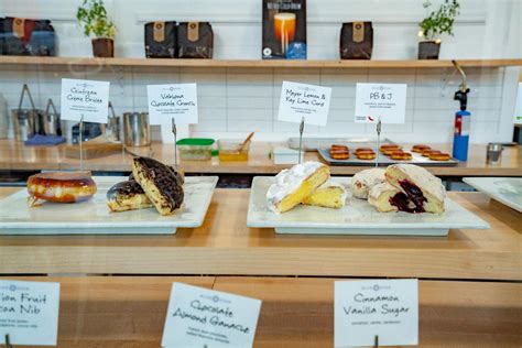 5 Mouthwatering Portland Doughnuts Worth The Calories