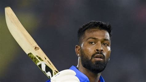 Hardik Pandyas Supreme Confidence Gets Summed In His Nod To Dinesh