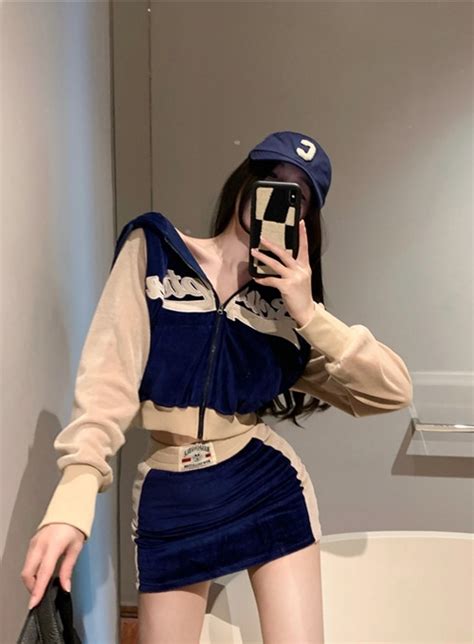 에이퍼플 세트 벨벳 투피스 후드 집업 야구 점퍼 벨벳 미니 스커트 테니스 트레이닝 운동복 위시버킷