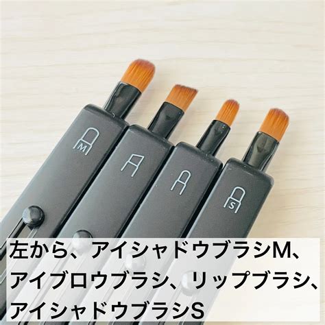 【セリア】スライド式化粧ブラシが持ち運びによいサイズ感！ 100均なないろの扉が投稿したフォトブック Lemon8