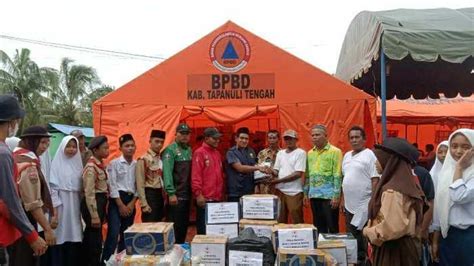 PMR Dan Pramuka MTs Negeri 2 Tapteng Salurkan Bantuan Bencana Alam Di