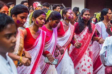 Sarhul Festival Jharkhands Vibrant Celebration Of Nature And Life