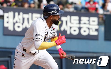 라모스 배트 들고 뛴다 뉴스1
