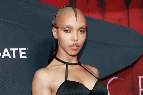 Fka Twigs Pulls Off Daring Look At The Crow Premiere In Nyc