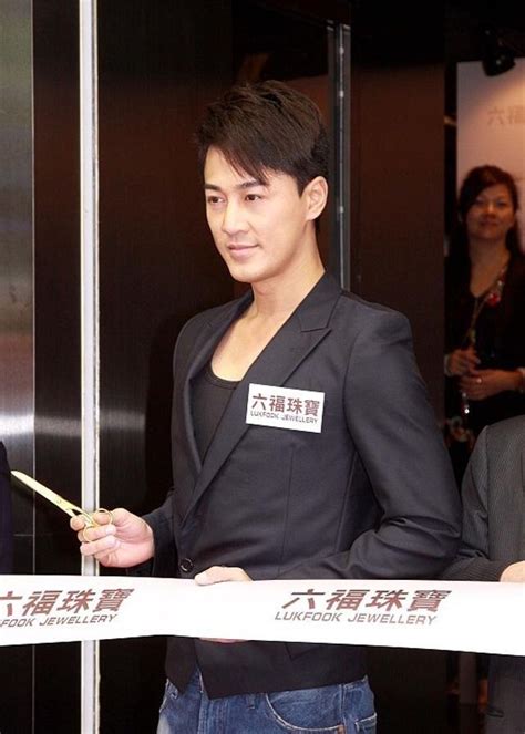 林峯非常有天赋、记忆力超好，拍武打戏学得快，动作协调很漂亮！