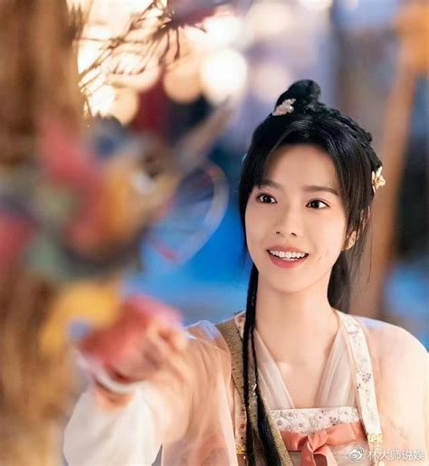 杨幂离开嘉行庄达菲接棒？合作徐克导演拍新射雕，搭档肖战演黄蓉