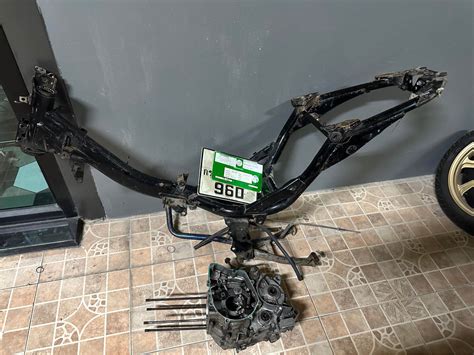 ซื้อขายมอเตอร์ไซค์มือสองและอะไหร่รถมือ2บางปะกง ชลบุรี พัทยา ขายโครงเเคล้งเล่ม สำเนาบัต ภาษีขาดเกิน