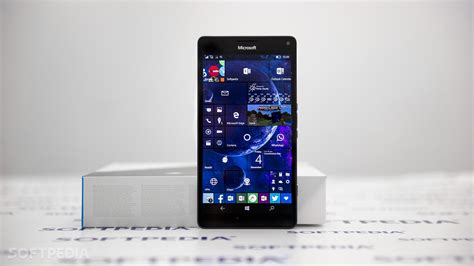 Microsoft Reminds Windows Phone Is Dead Iphone And Android Are Better