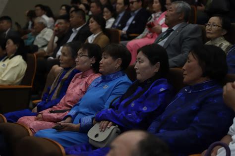 “ХХ ЗУУНЫ МОНГОЛЫН ТҮҮХЭНД ТӨР НИЙГМИЙН НЭРТ ЗҮТГЭЛТЭН Ж САМБУУГИЙН