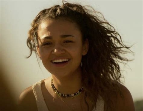 Madison Bailey As Kiara Carrera The Pogues Celebrities Obx
