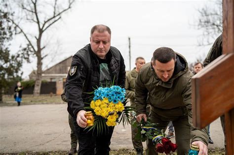 Херсонська міськрада витратила майже 100 тисяч на квіти Інтент Суспільно політичне видання