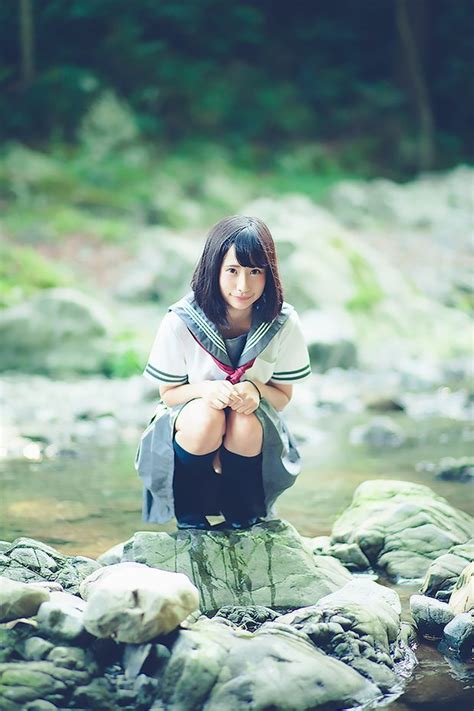 【写真】中学生に見えないタイとドイツのクォーター美少女「らるむ」さんがセーラー服で水遊び Kai Beautiful
