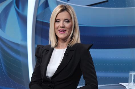 Voditeljica N Emela Burdžović otvoreno o krahu drugog braka Razvod je uvijek težak ipak