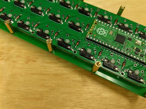 Raspberry Pi Pico 搭載の Pipi Gherkin 登場 Talpkeyboard
