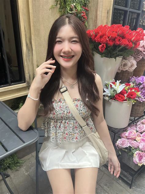 สไตล์การแต่งตัวไปคาเฟ่แบบชิกๆ แกลเลอรีที่โพสต์โดย 🌷💐 Lemon8