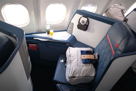 Delta Airlines A330 Business Class