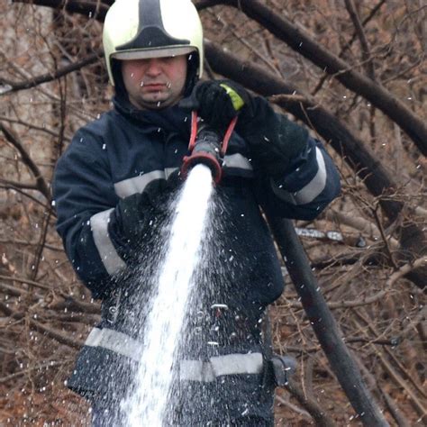 44 годишен мъж обгоря тежко при пожар в къща
